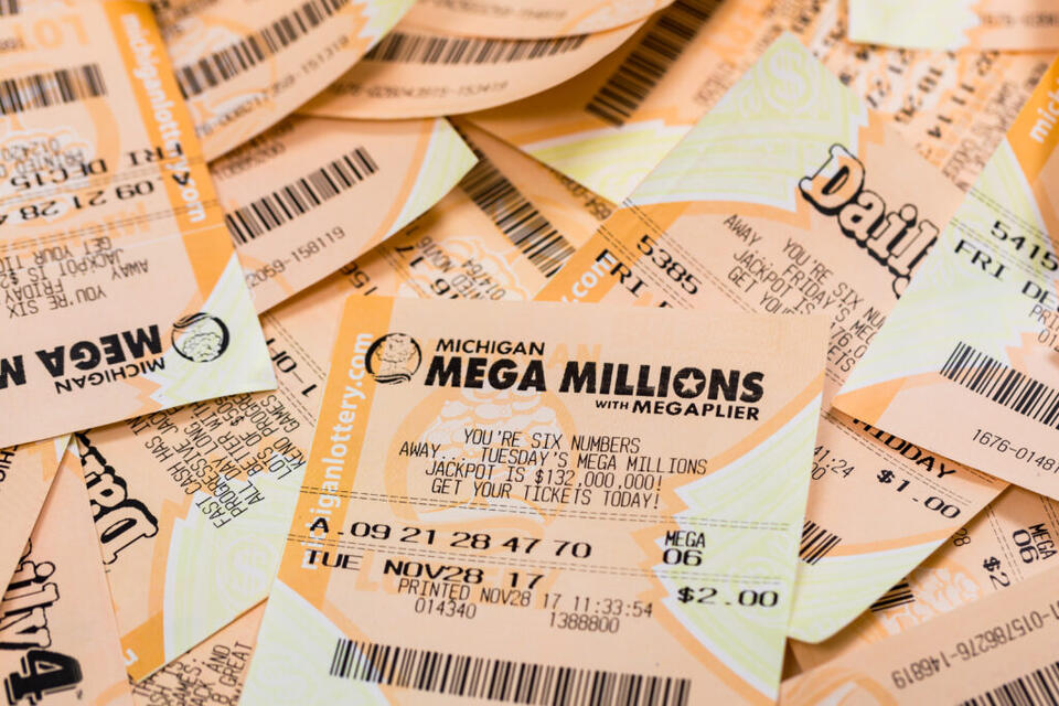 Winning Mega Millions lottery tickets sold in Massachusetts and North ...