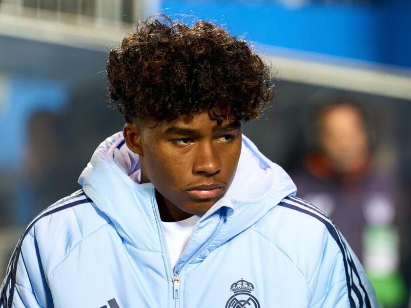 Endrick's entourage 'surprised' by bench role as key reason given for ...