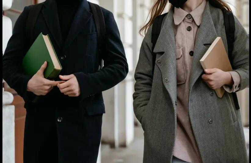 Academic Style Leads the Trend as Dressing Like a Stylish English Major ...