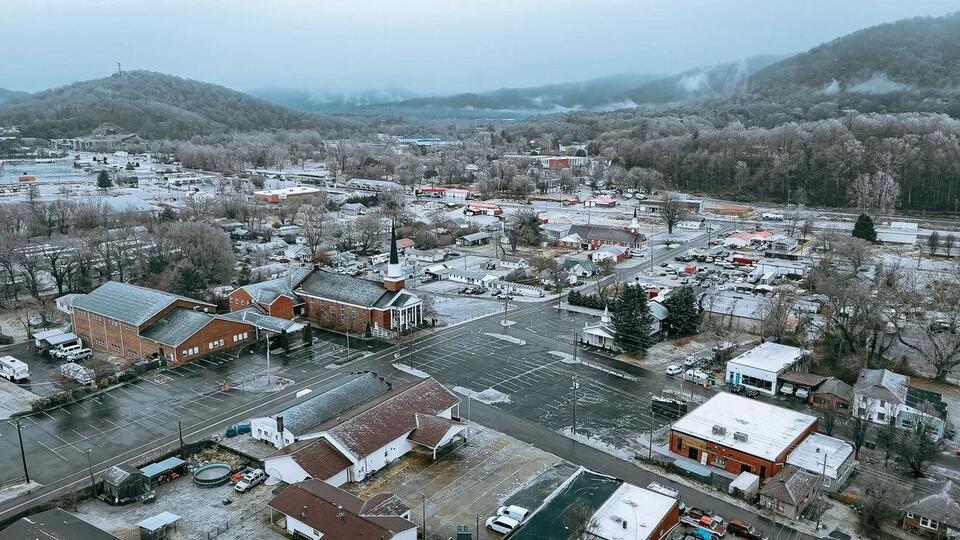 GALLERY: Winter storm hits western North Carolina, bringing heavy ice ...