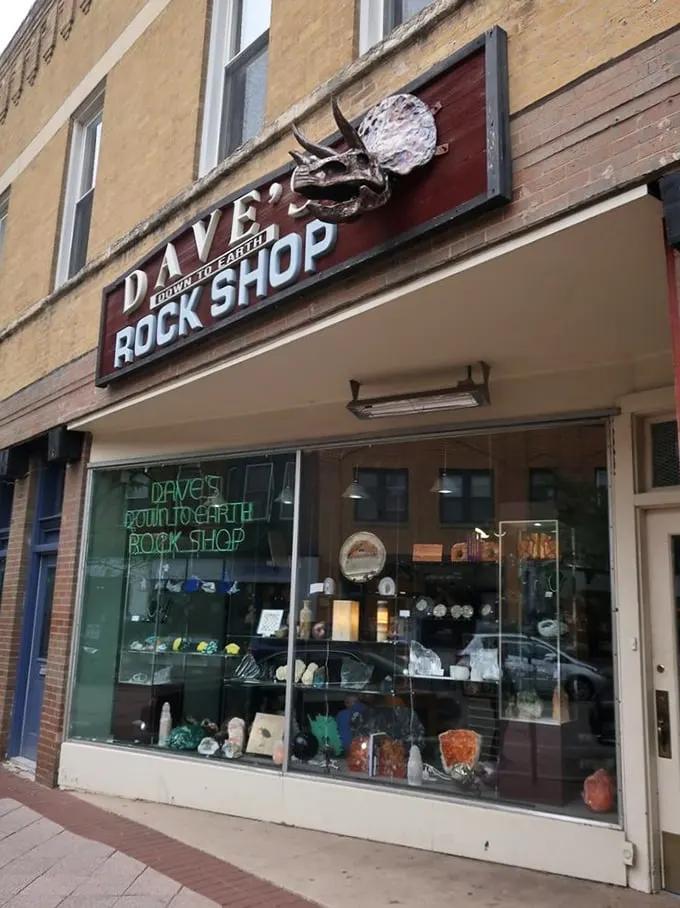 8 Mind-Blowing Rock And Gemstone Stores In Illinois You Need To Explore ...