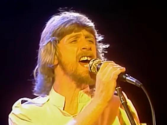 Santana Singer Alex Ligertwood Dead At 79 - NewsBreak