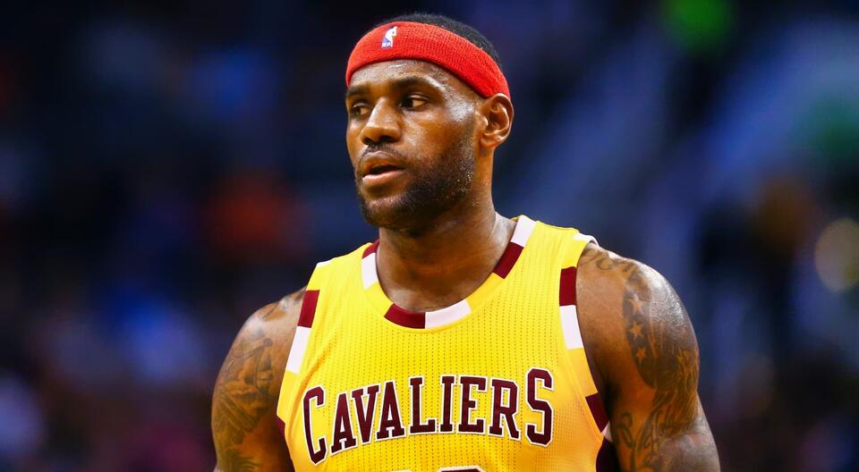 LeBron James Drops “COLD” Three-Word Reaction To Bijan Robinson’s ...