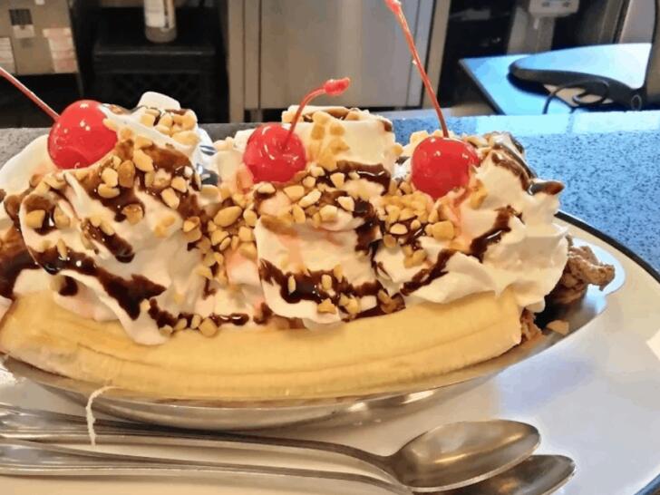 Tennessee’s Oldest Ice Cream Spot Is Still Serving Up Pure Happiness ...