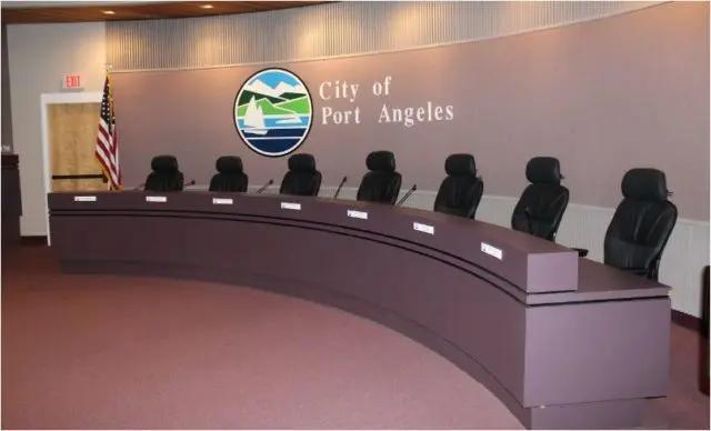 With one council member absent, the vote for mayor is a draw - NewsBreak