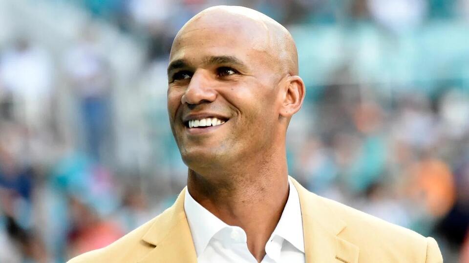 2025 NFL Draft: Dolphins legend Jason Taylor joins family 'J-E-T-S ...