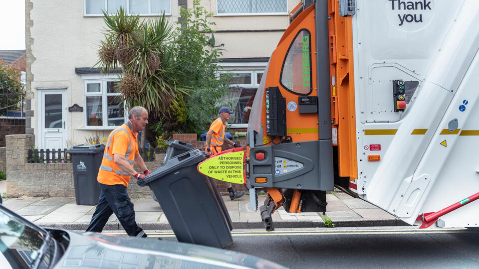 North East Lincolnshire recycle over 24,000 tonnes of cardboard and ...