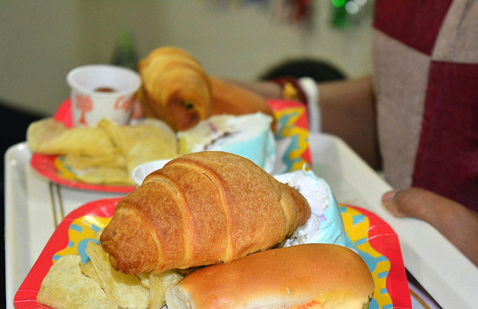 Champaign summer food service program for kids begins this Friday ...