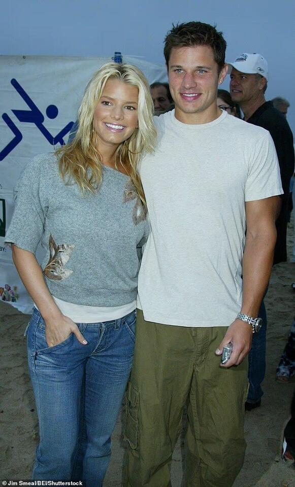 Nick Lachey says Jessica Simpson flew first class while her three kids ...