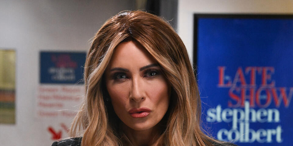 Video: Laura Benanti Returns as First Lady Melania Trump on THE LATE ...