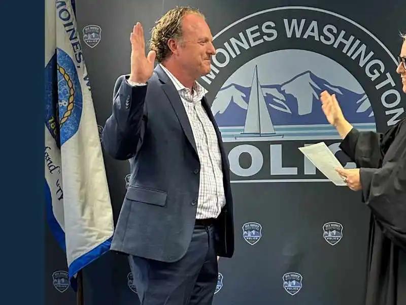 Former Burien Police Chief Ted Boe sworn in Monday as new Chief for Des ...