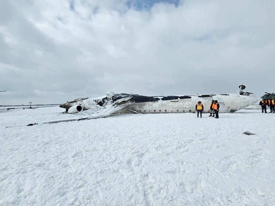 Investigators Provide Update on Toronto Endeavor Air Crash - NewsBreak