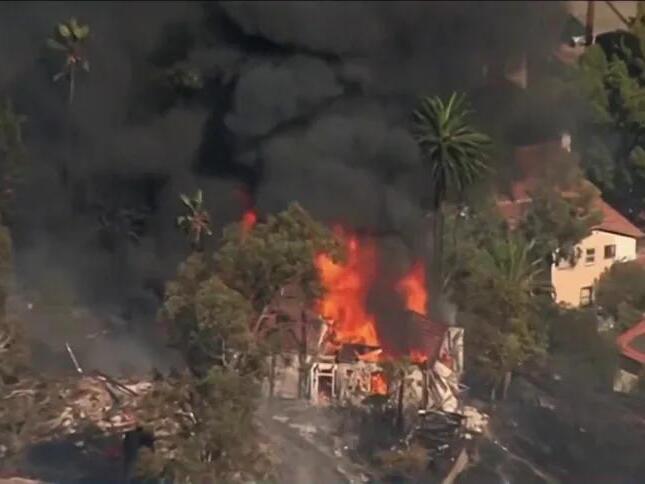 Edgehill Fire destroys homes in San Bernardino as temps soar in California