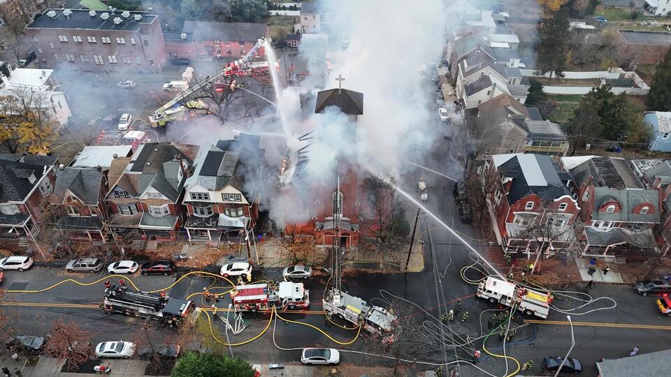 Fire rips through abandoned church in Pottstown - NewsBreak