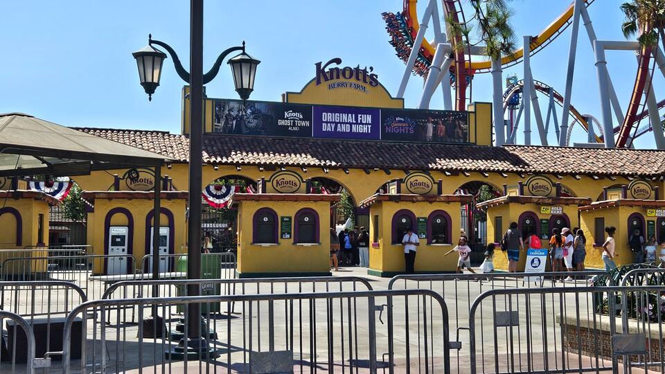 20 Exciting Things To Do At Knott's Berry Farm - NewsBreak