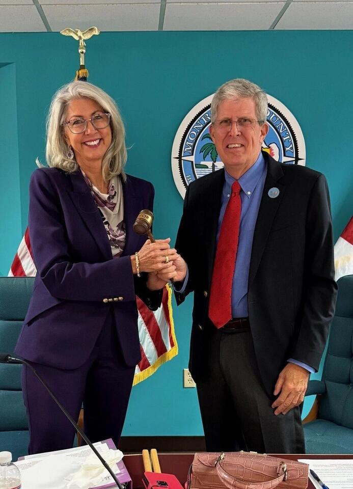 Lincoln takes gavel as new Monroe County mayor - NewsBreak