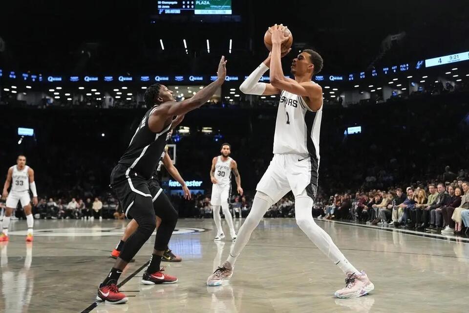 Dennis Schroder’s strong debut leads Nets past Spurs - NewsBreak