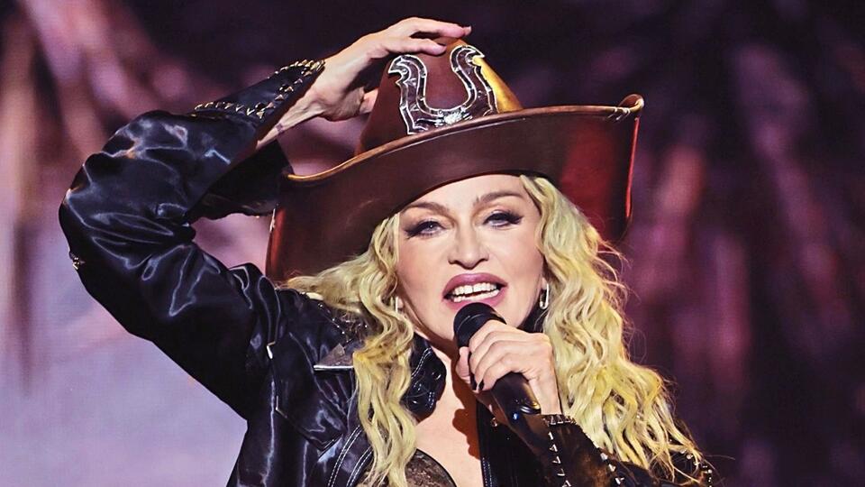 Madonna Opens Up About Near-Death Experience, Contracting Sepsis: ‘I ...
