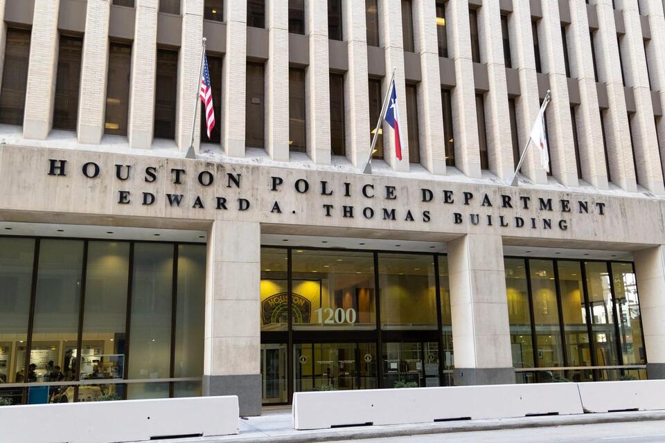 Mayor Whitmire’s HPD panel finds failures in records system led to ...