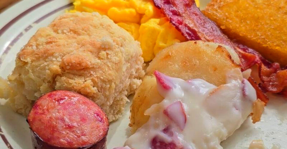 This Pennsylvania Village Restaurant Feels Like a Dutch Culinary Time ...