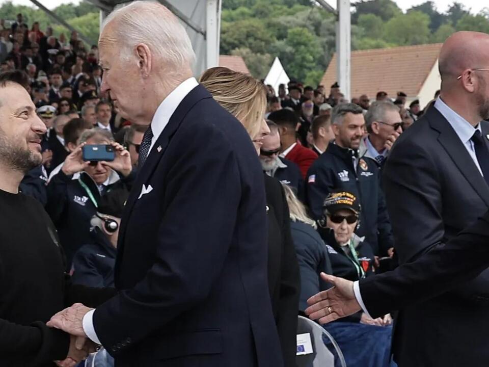 Biden links WW2 and Ukraine war in D-Day address