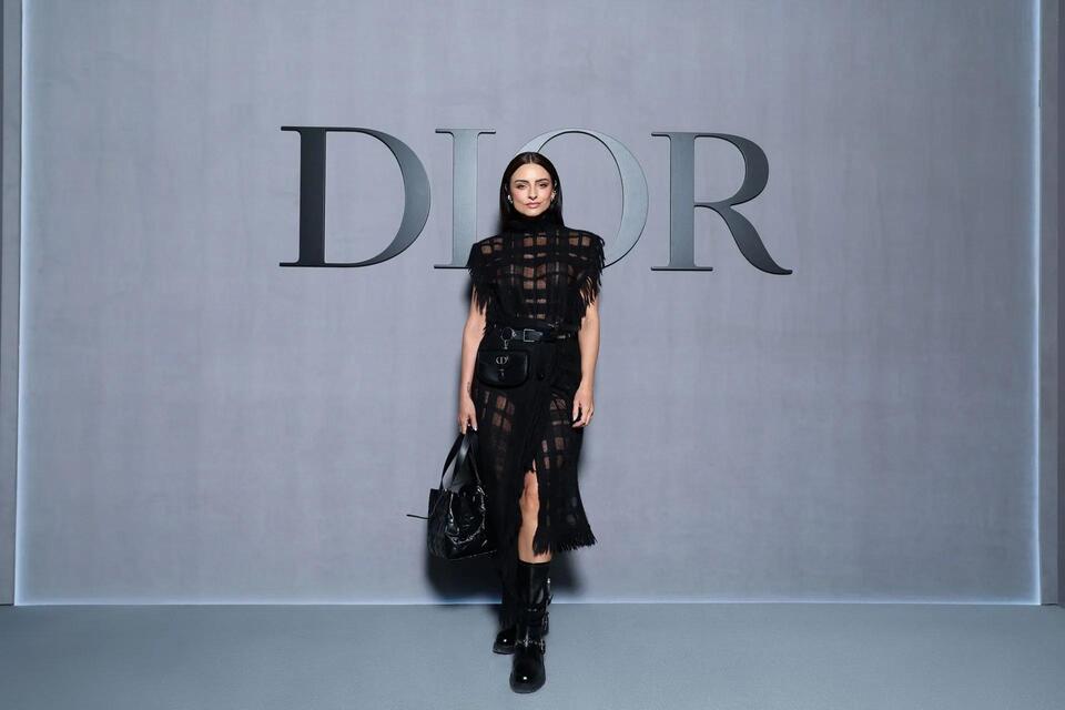 Who is Eugenio Derbez's daughter? All about Aislinn Derbez as Mexican ...