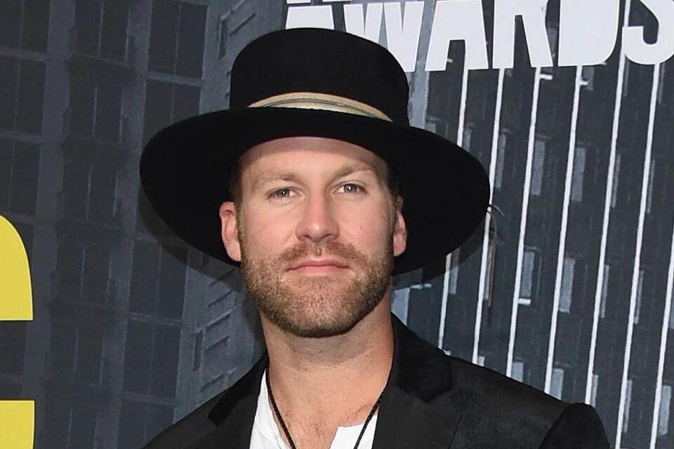 Drake White’s New York Show Canceled, Driver Hospitalized After Bus ...