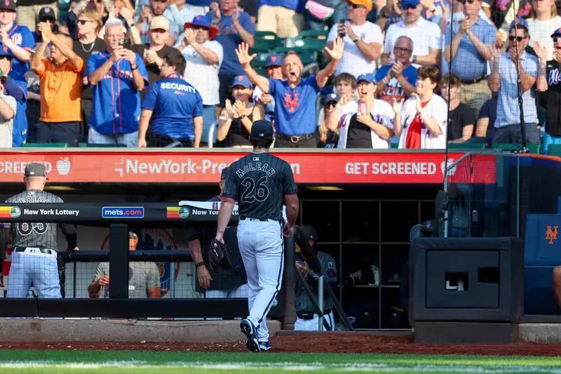Punches Thrown at Mets Stadium as New York-Twins Fans Engage in Wild ...