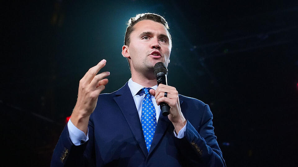 FL open-carry gun ban ruled unconstitutional, Charlie Kirk shot at Utah ...