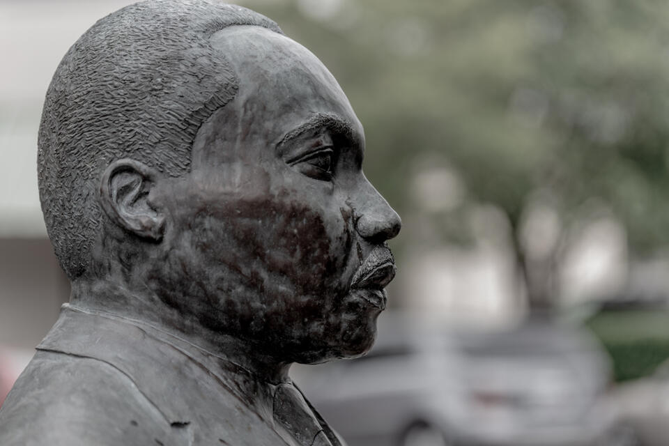 Trump’s shocking MLK bust removal ignites fury - NewsBreak