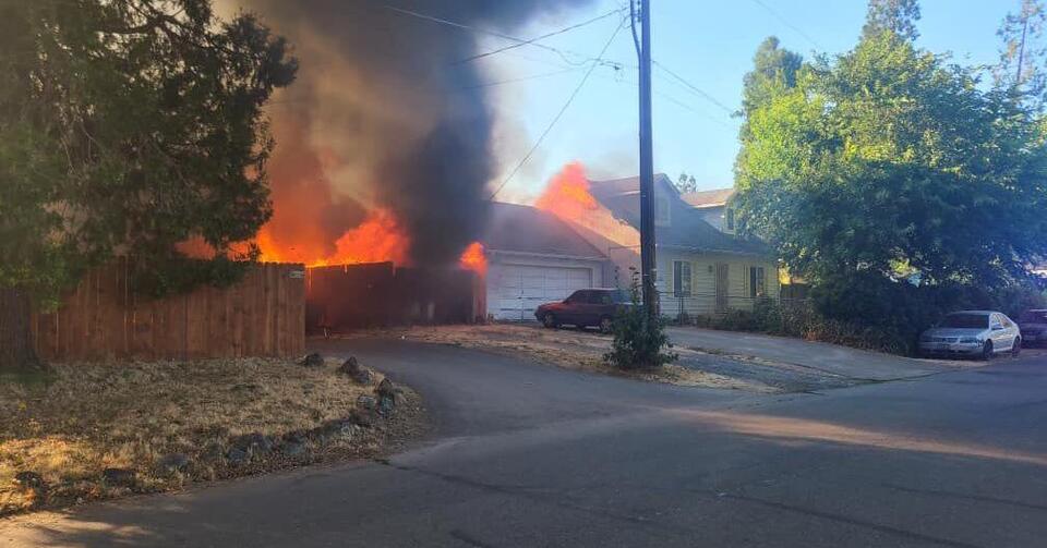 Smoke in Grants Pass after crews put out structure fire - NewsBreak
