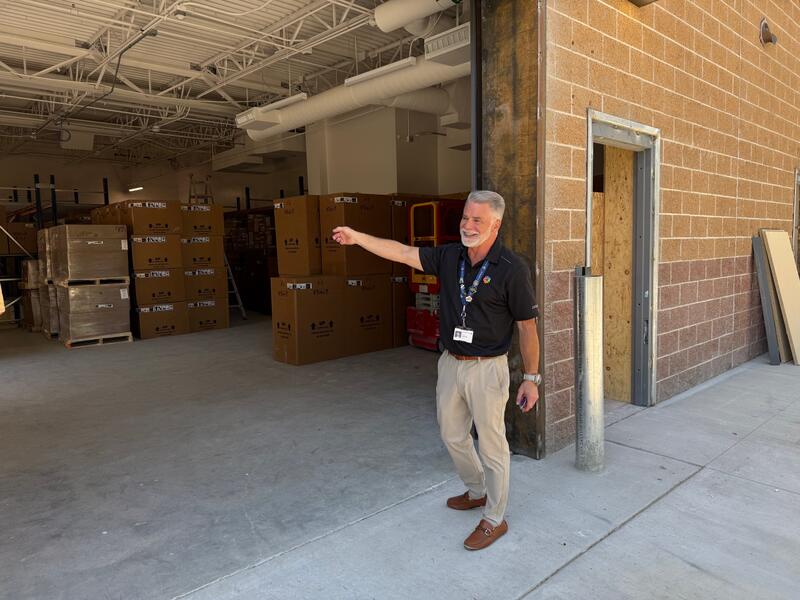 Jordan School District opens learning center in former retail space ...