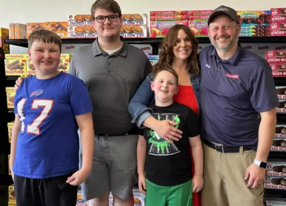 Now Open – Lake Fenton Snack Outlet New Location - NewsBreak