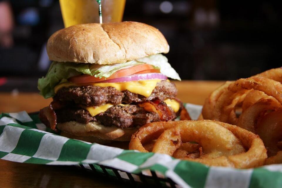 Popular ‘burger bar’ known for gigantic sandwiches and wings opening ...