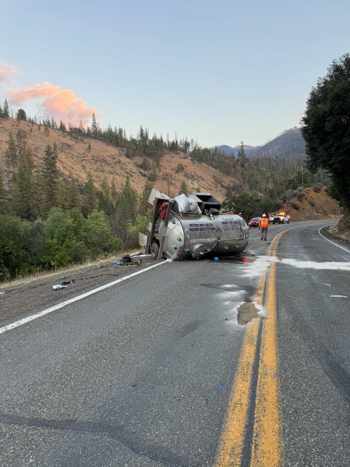 Rollover crash spills sewage in Siskiyou County - NewsBreak