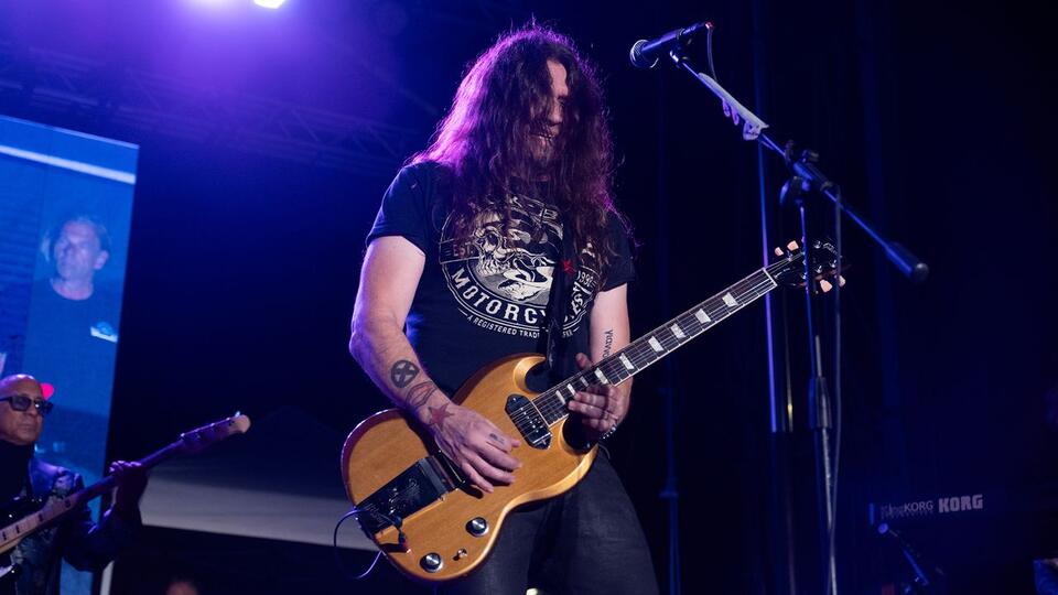 Phil X’s highly anticipated signature Gibson is almost here – and it’s ...