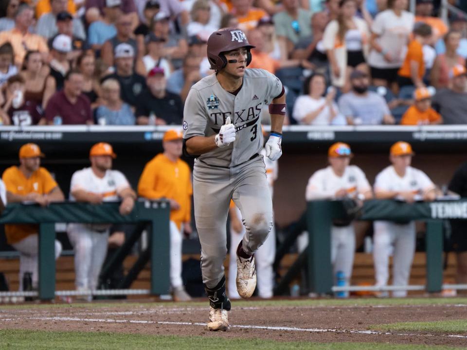 Kaeden Kent leads Aggies to victory over Tennessee