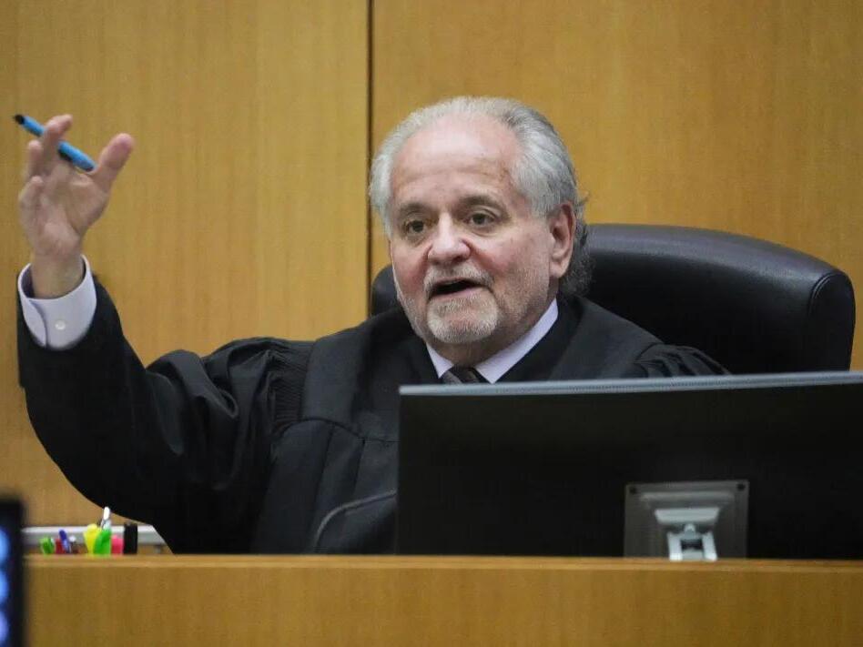 Judge recuses himself in Arizona fake elector case after urging ...