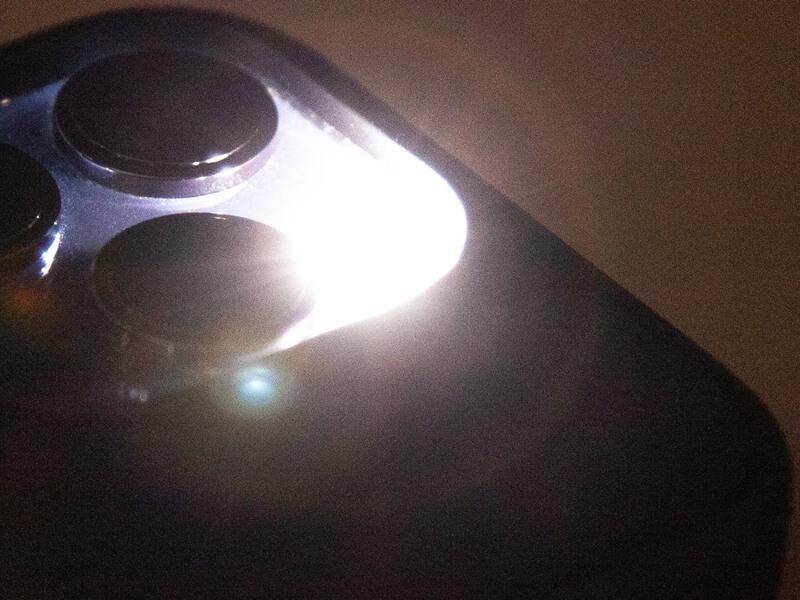 Your iPhone's Flashlight Has New Focus Beams and Greater Brightness ...