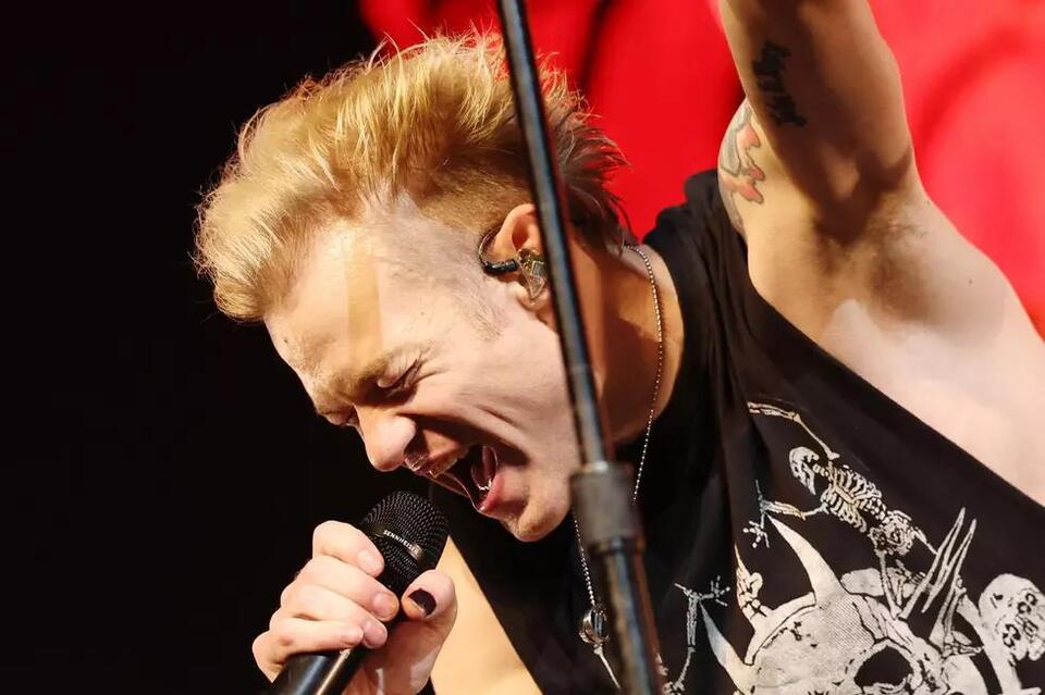 Sum 41’s Deryck Whibley + Ex-Manager Greig Nori Are Suing Each Other ...