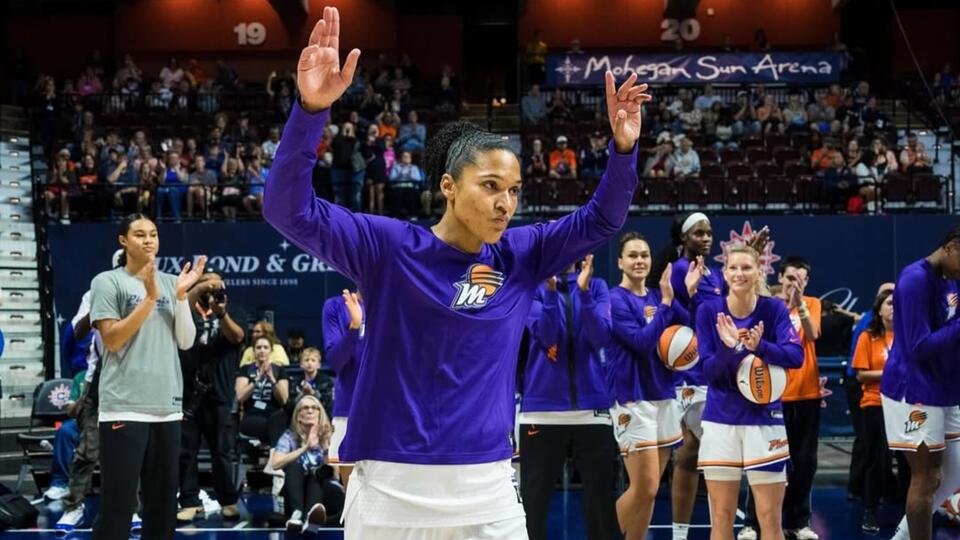 “WNBA MVP Candidate Alyssa Thomas Can’t Make a F*ckin Lay Up”: Fans ...