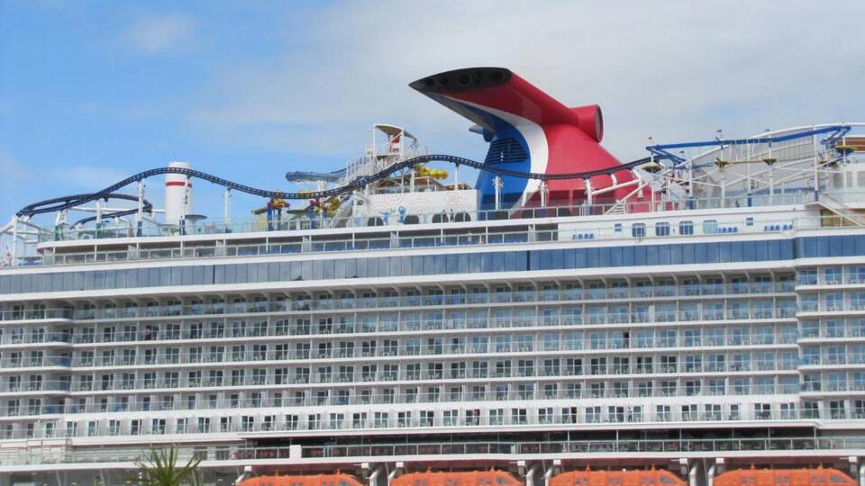 Carnival Jubilee Dazzles With First-Ever Perfect CDC Health Score ...