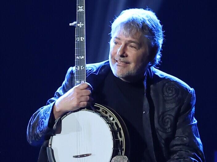 Béla Fleck cancels Kennedy Center appearance, says it's become 'charged ...