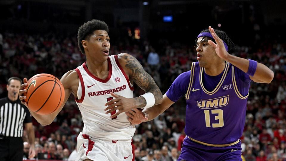 Freshman Meleek Thomas scores career-best 28 points as No. 18 Arkansas ...