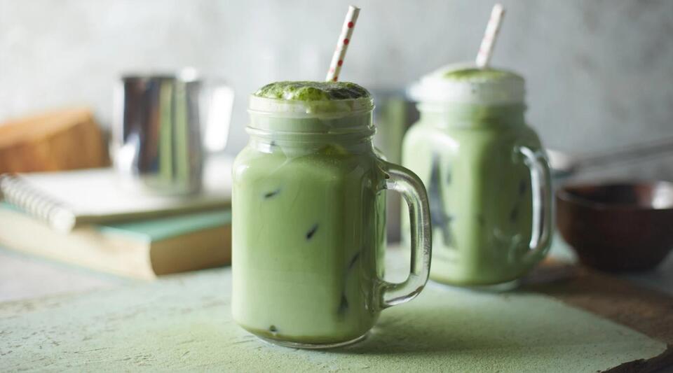 Matcha 101: Benefits, Caffeine Content, Side Effects & Recipe Ideas ...