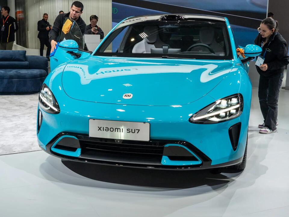 Tesla Model 3 got outsold by an EV from a Chinese smartphone brand ...