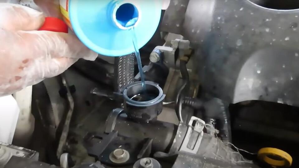 How to Use Head Gasket Sealer for a Temporary Fix - NewsBreak