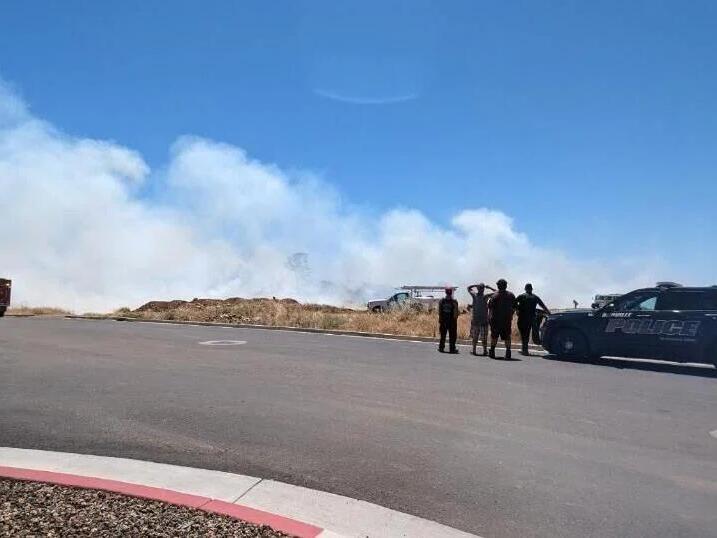 CAL FIRE contains vegetation fire burning near Grand Avenue