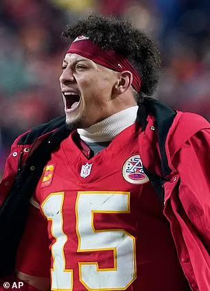 'Cursed' Rob Gronkowski makes his Chiefs-Eagles Super Bowl prediction ...