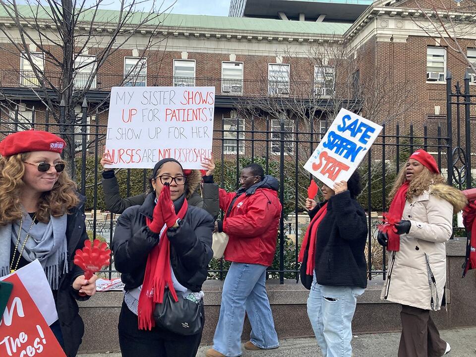 UPDATE 15,000 Nurses Continue Day 2 of Their Strike Action Against ...